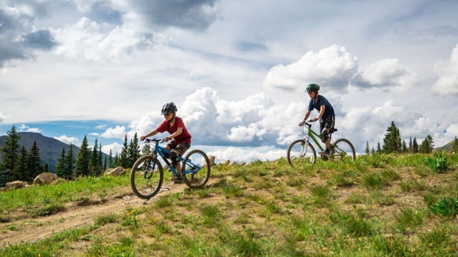 Salzburg: City and Countryside Mountain Bike Tour - Transition to the Countryside