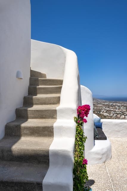 Santorini: 4-Day/3 nights Alternative historical experience