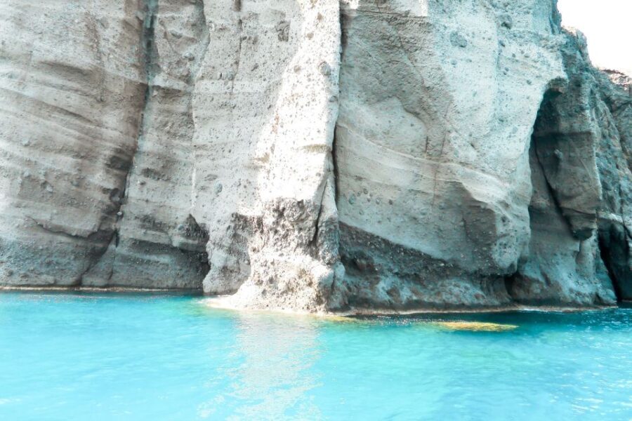 Santorini: Catamaran Tour with BBQ Meal and Unlimited Drinks