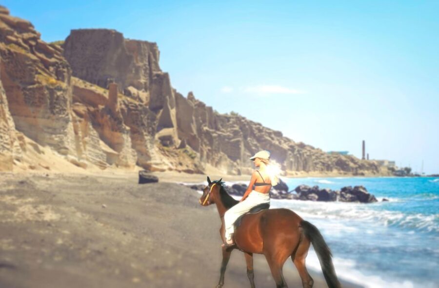 Santorini: Horseback Riding Tour on the Beach