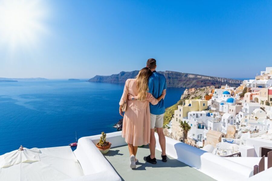 Santorini: Photo Shoot with a Private Vacation Photographer
