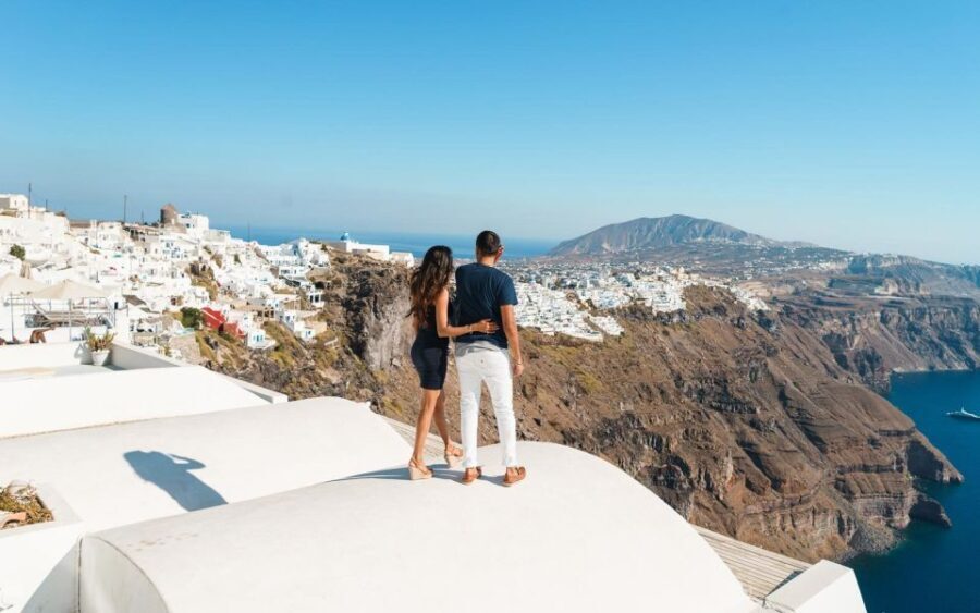 Santorini: Private Customizable Car Tour with a Local Guide