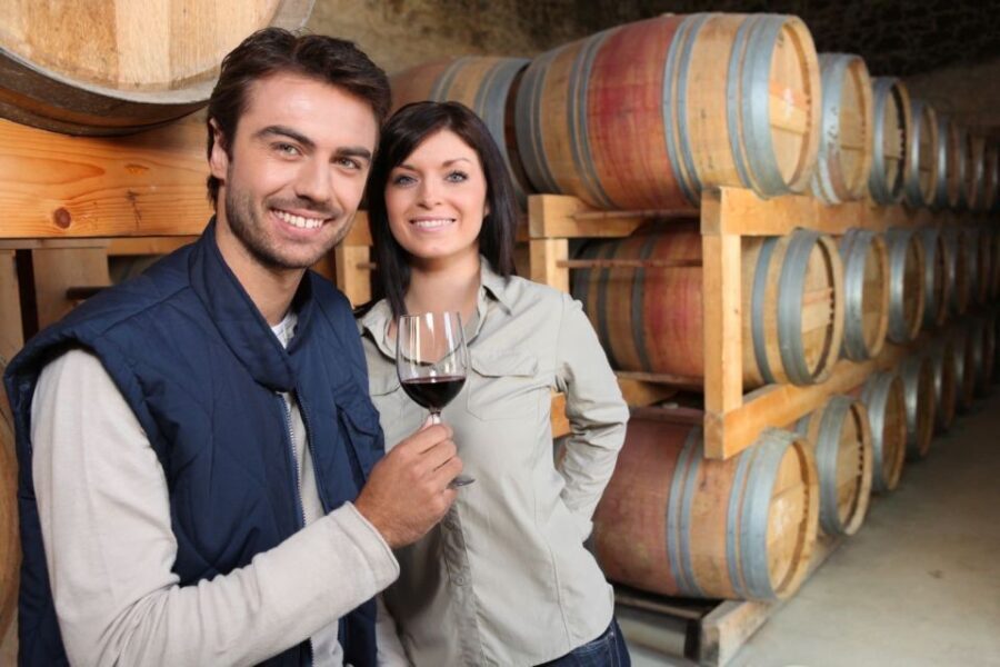Santorini: Tour of Wineries with Wine Tasting & Food