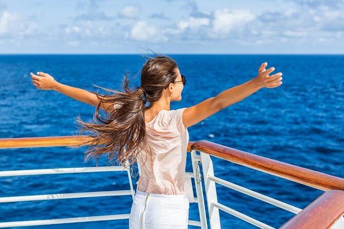 Santorini Volcano Cruise Including Hot Springs and Thirasia