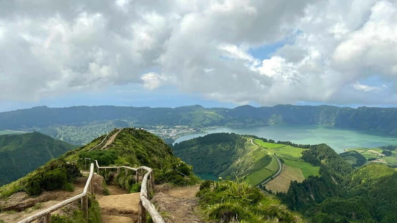 São Miguel: Sete Cidades & Pineapple Plantation Tour