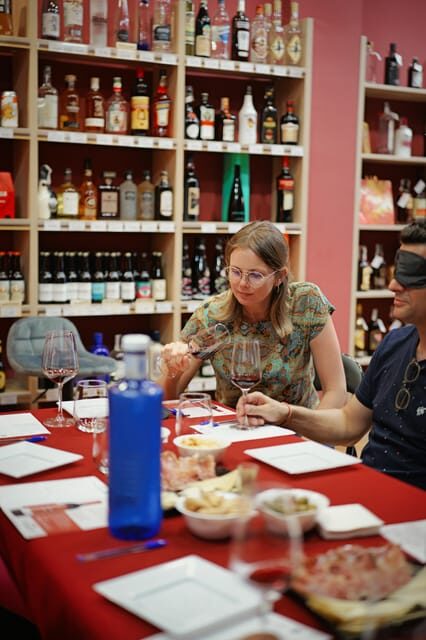 Sevilla: Wine Chat in Vinalium - Authentic Reviews for Authentic Experiences