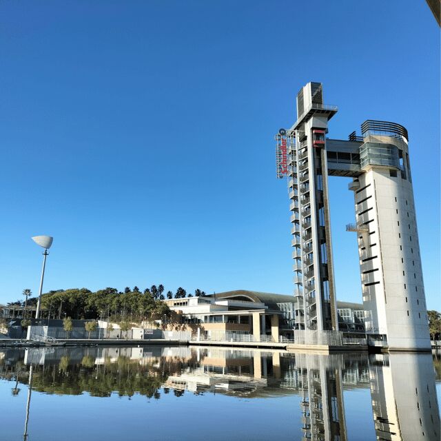 Seville: 1-Hour Guadalquivir River Cruise with Local Guide