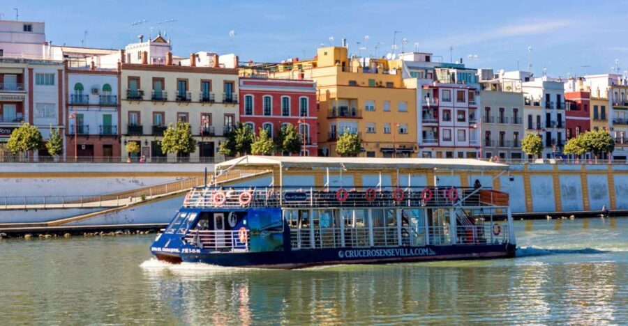 Seville: Panoramic Cruise, Hop-On-Hop-Off Bus & Walking Tour