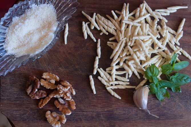 Share your Pasta Love: Small group Pasta and Tiramisu class in Camogli