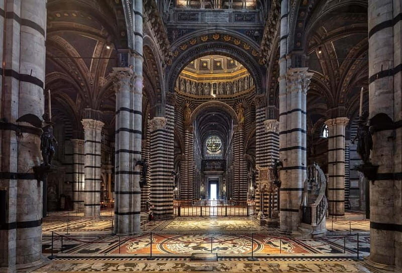 Siena: City tour with entrance to the Duomo and panoramic view of the city