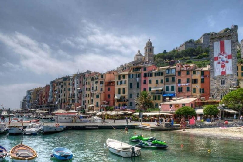 SIGHTSEEING AND SWIMMING BOAT TOUR