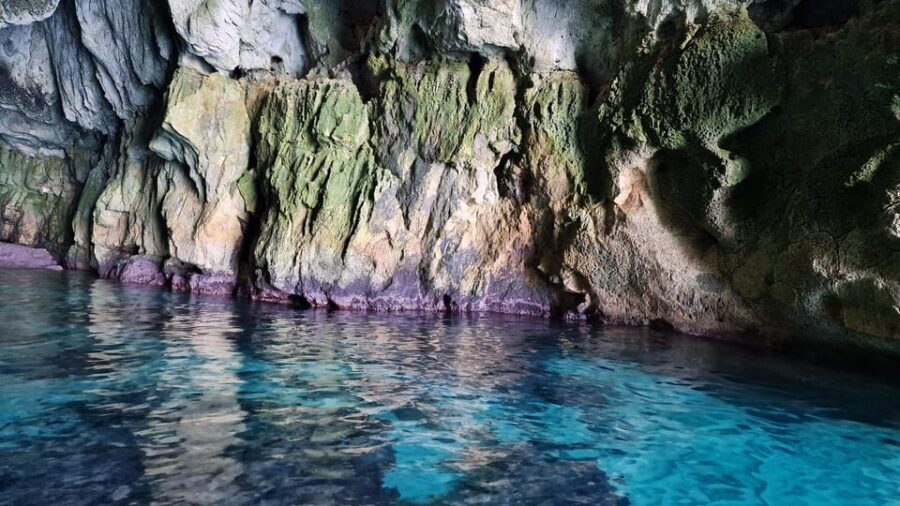 Siracusa:Ortigia & Sea Caves 1-hour boat tour with swim stop