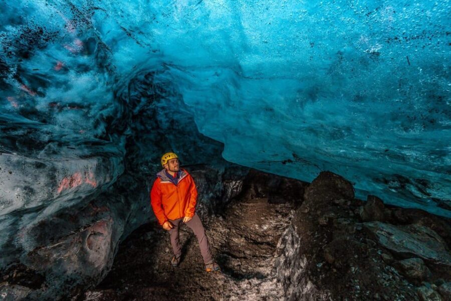Skaftafell: Blue Ice Cave & Glacier Hike on Vatnajökull