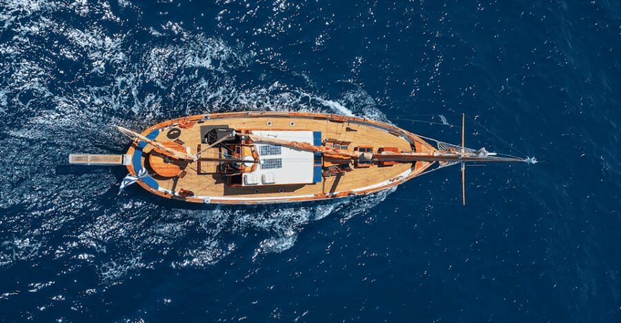 Skiathos: Wooden Sailboat Full- or Half-Day Trip with Meal
