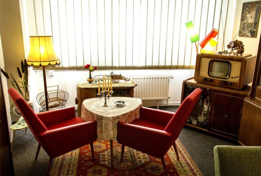 Skip-the-line DDR Museum and Berlins Old Town Private Tour - An In-Depth Look at the Tour Experience