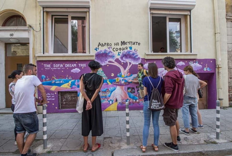 Sofia: Guided Street Art & Stunning Graffiti Walking Tour