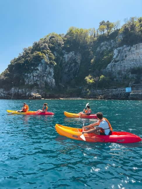 Sorrento: kayak small group tour to Bagni Regina Giovanna