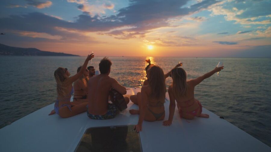 Sorrento Sunset Private Boat Tour - Free Bar and Apetizer