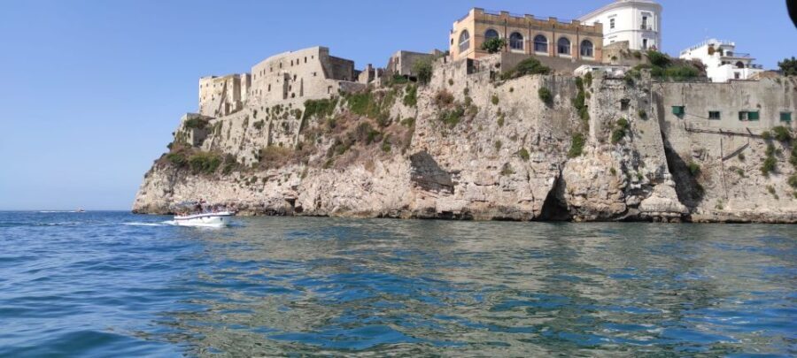 Sperlonga: Private Cruise to discover the "Seven Beaches"