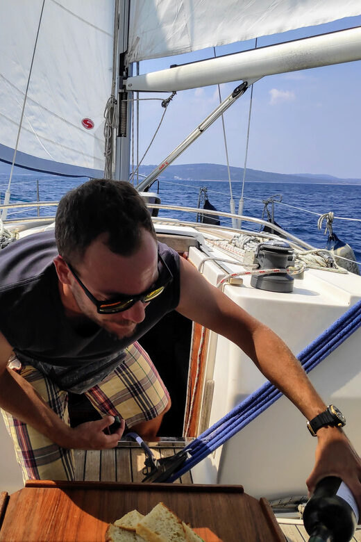 Split: Full Day Sailing Tour to olta Island and Bra Island