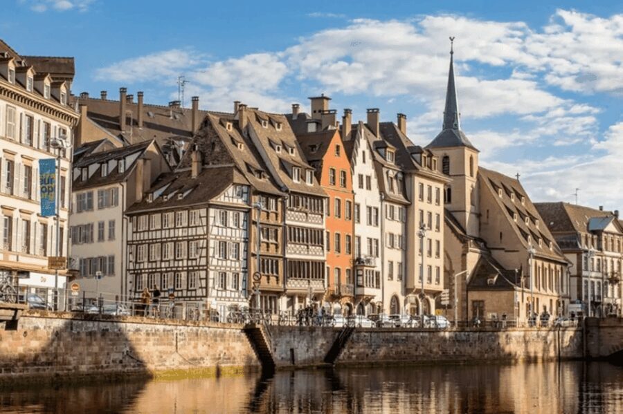 Strasbourg: Christmas Market and City 3 Hour Walking Tour