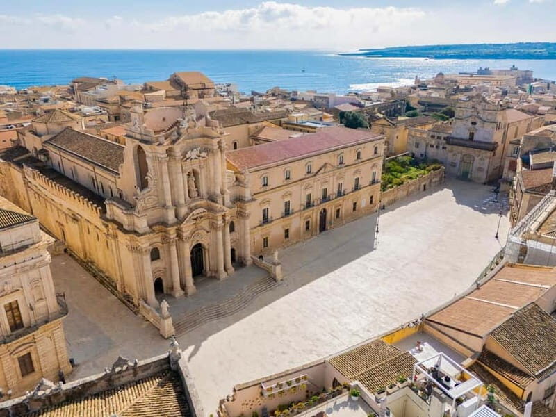 Syracuse: Cathedral entrance ticket with VR viewer and Secreta Palatii - The Virtual Reality Experience: Bridging Past and Present