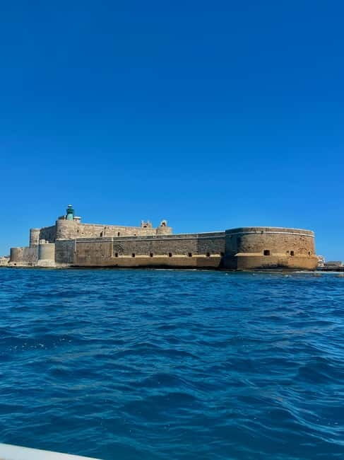 Syracuse: Ortigia Island and Sea Caves Boat Tour with Drinks