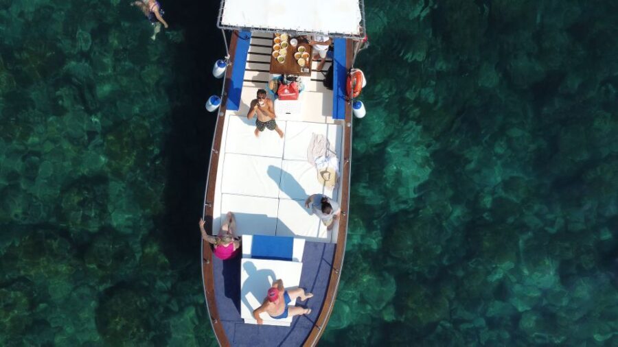 Taormina: Coastal Highlights Cruise with Wine & Food Tasting