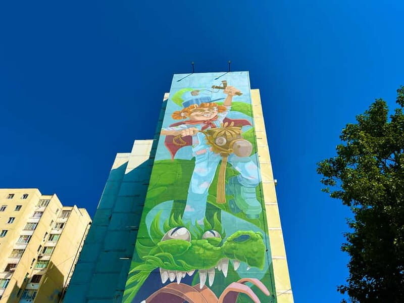 Tbilisi: 100+ Graffiti & Murals, Street Art Guided Tour - Perfect for