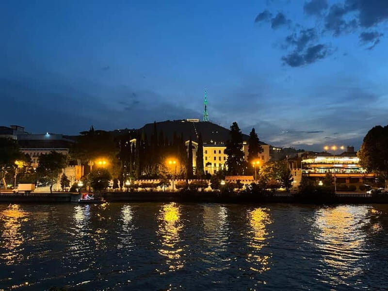 Tbilisi by Night: Private Old Town Walk & Traditional Dinner