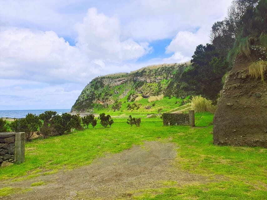 Terceira Island Half Day Hiking Trail: Baías da Agualva