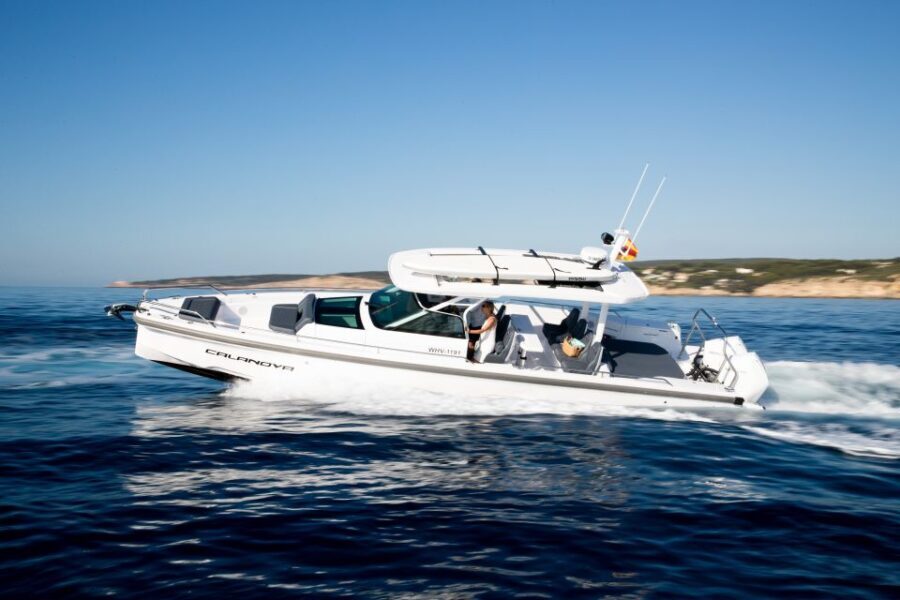 The Fastest All Inclusive Private Motor Yacht in Santorini