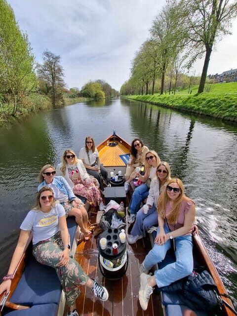 The Hague: Private Boattour up to 10 persons - A Detailed Look at What to Expect
