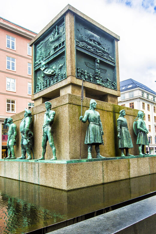 The influence of Bergen in Norways development, city tour