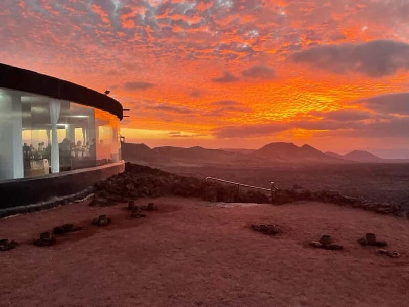 Timanfaya National Park: Evening Tour with Volcano Dinner