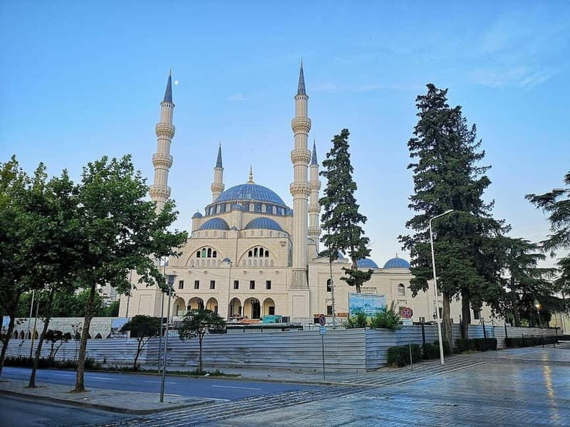 Tirana: 2 Hour Guided Hidden Treasures Sightseeing Tour