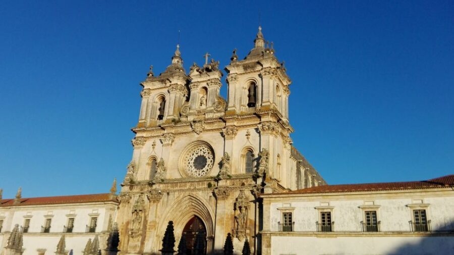 Tomar, Batalha and Alcobaca Private Tour