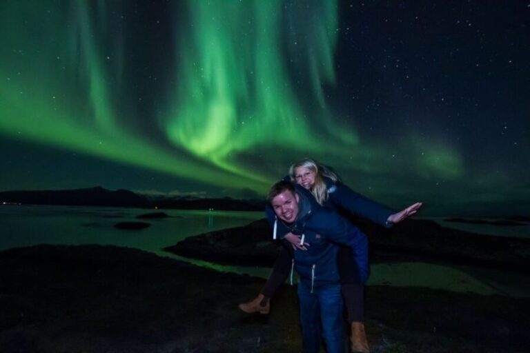 Tromsø: Northern Lights Chase with Free Photos - Key Points