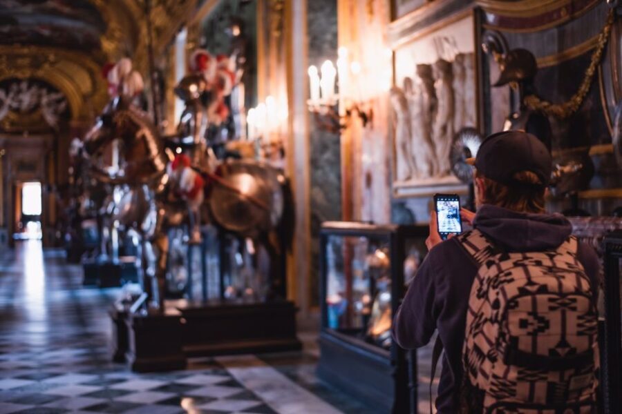 Turin: Savoy Royal Palace Small Group Guided Tour