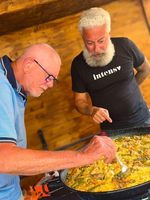 Valencia: Paella Cooking Class with Tapas and Drinks