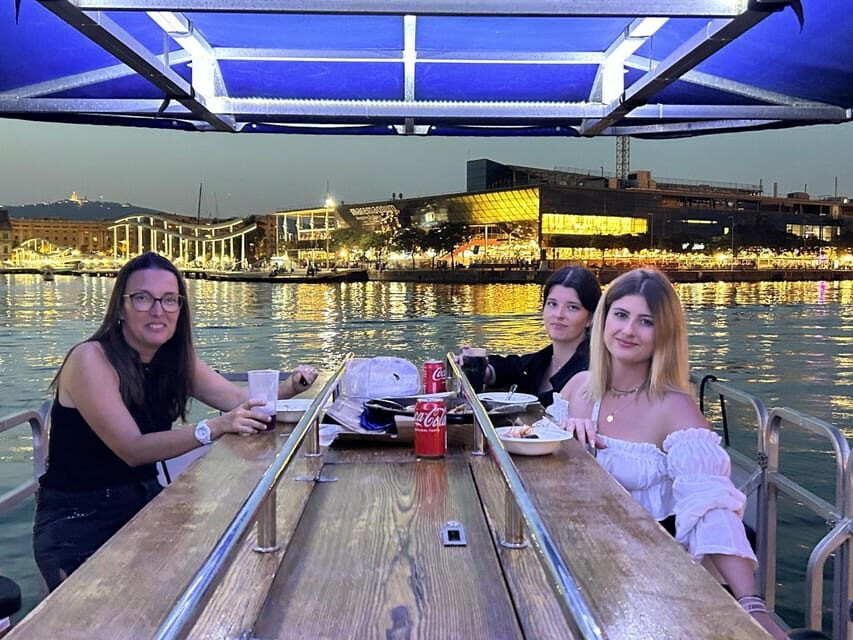 Valencia: Private Evening Cruise with Dinner and Drinks