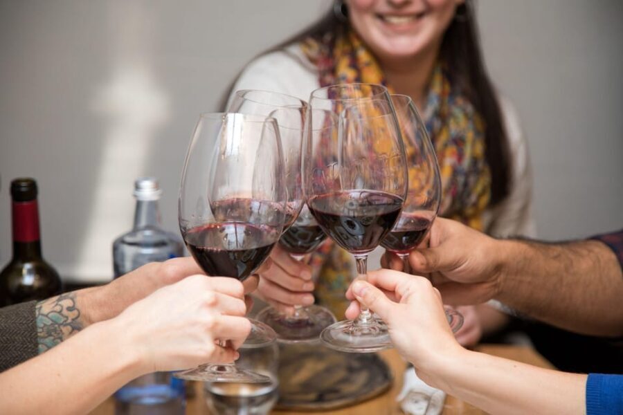 Valencia: Wine Tasting and Tapas Experience