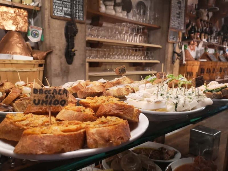 Venice: Cicchetti, Spritz, and Wine Tour in Ghetto Ebraico
