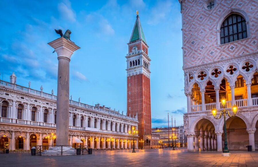 Venice Delights: Coffee & Food Experience Walking Tour