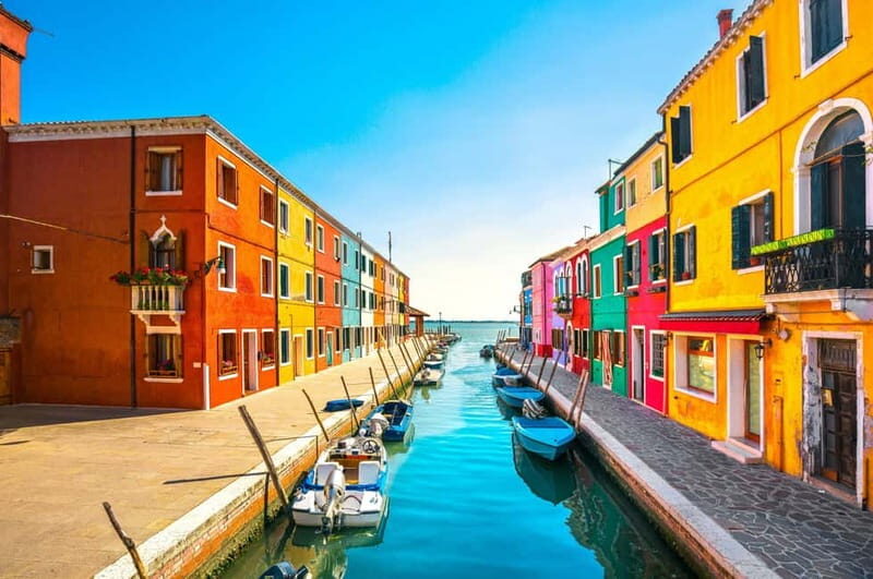 Venice: Murano & Burano Guided Glass Tour by Private Boat