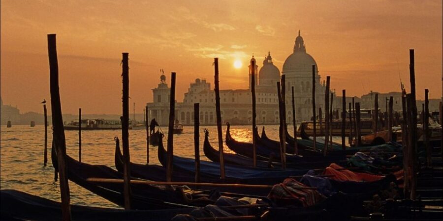 Venice: Sunset or Evening Gondola Tour - Who Should Consider This Tour?