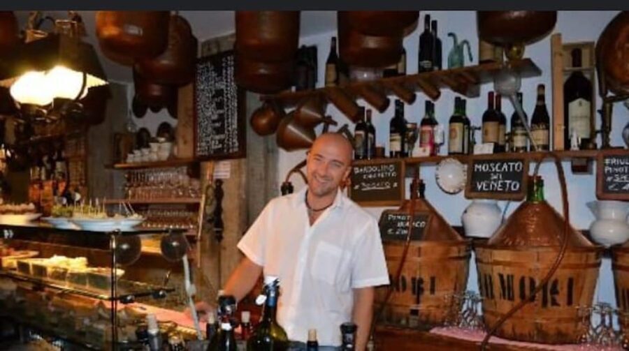 Venice: Sunset Walking Tour with Food and Wine Tastings