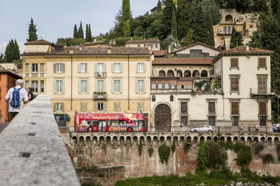 Verona: Hop-on Hop-off Tour 24 or 48-Hour Ticket