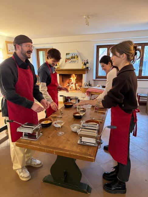 Verona: Pasta Cooking Class with Wine Tasting