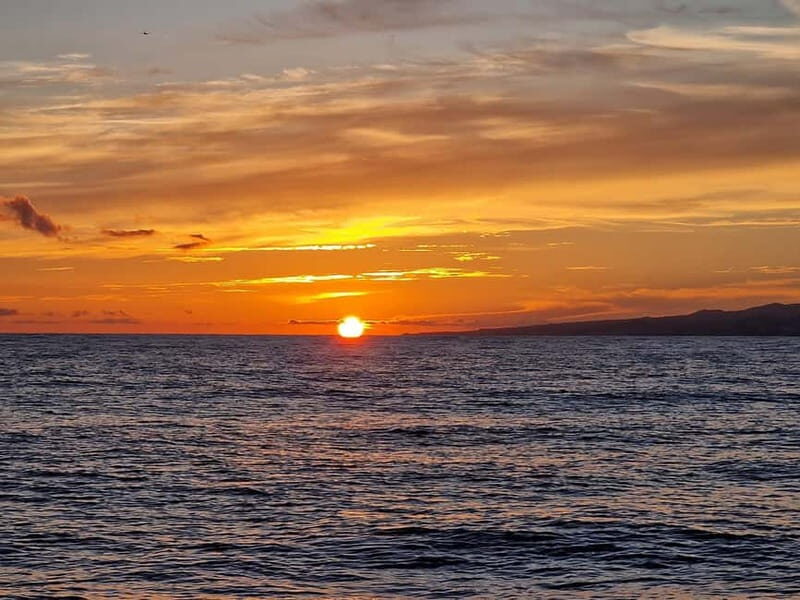 Vila Franca do Campo: Sunset Boat Tour with Drink and Cake
